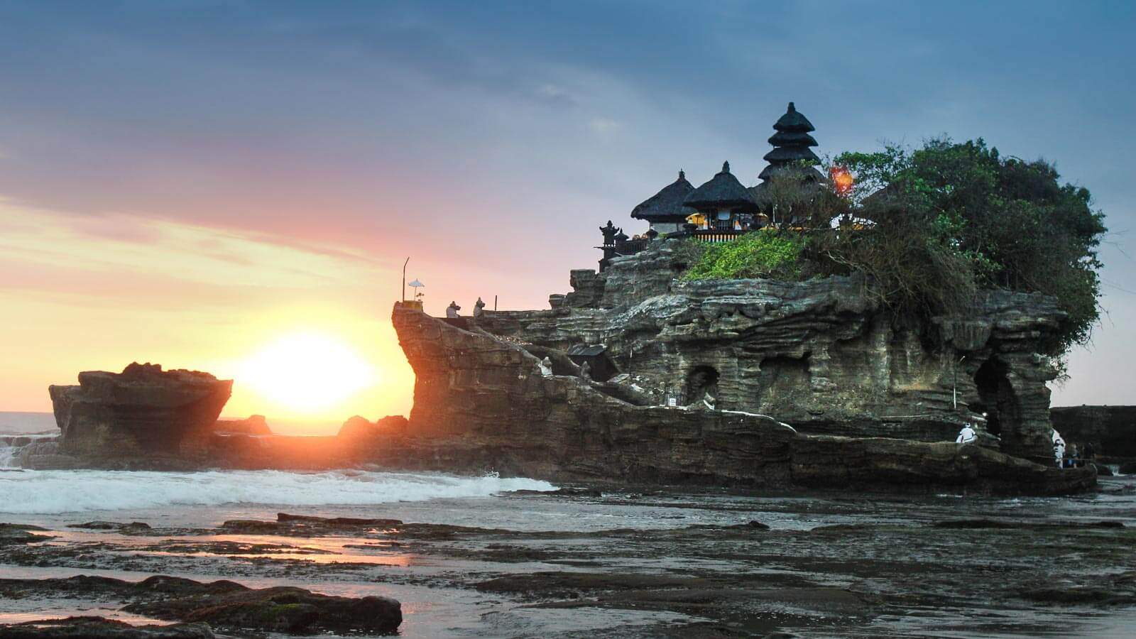 Tanah Lot Temple Guide Things Need To Know Before Visiting